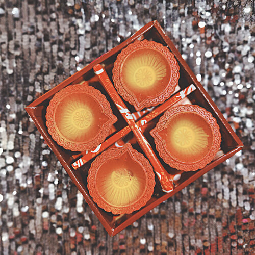 Buy House of Festivals Handcrafted Mitti/Clay Diya - Round, Red & Gold ...