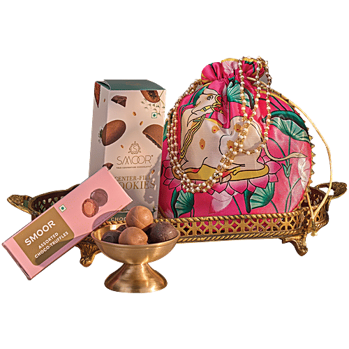 Buy Smoor Pochette Purse - Center Filled Cookies & Assorted Choco ...