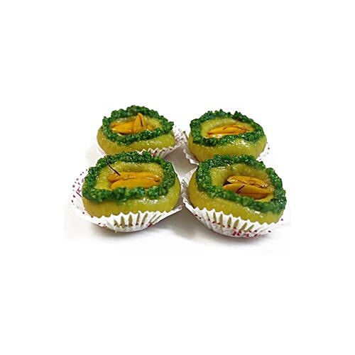 Buy Ramas Sweets And Dry Fruits Sweets Dry Fruit Kesar Pista Basket ...