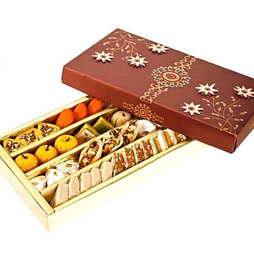 Buy Rashmi Sweets Diwali Celebration Sweets Assorted Exotic Dry Fruit ...