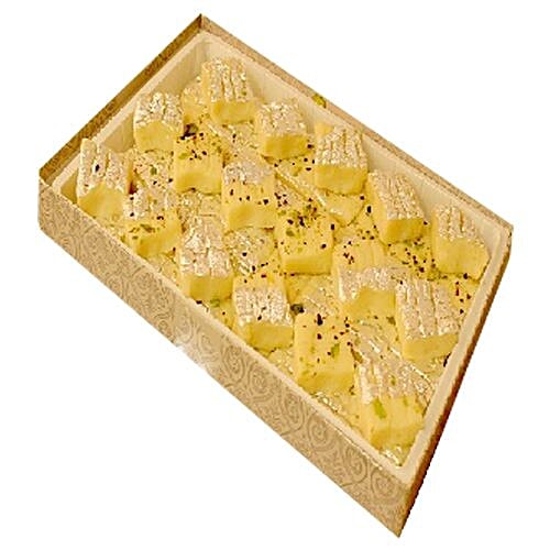 Buy Aggarwal Bikaneri Sweets Sweets - Badam Pista Burfi / Barfi Online ...